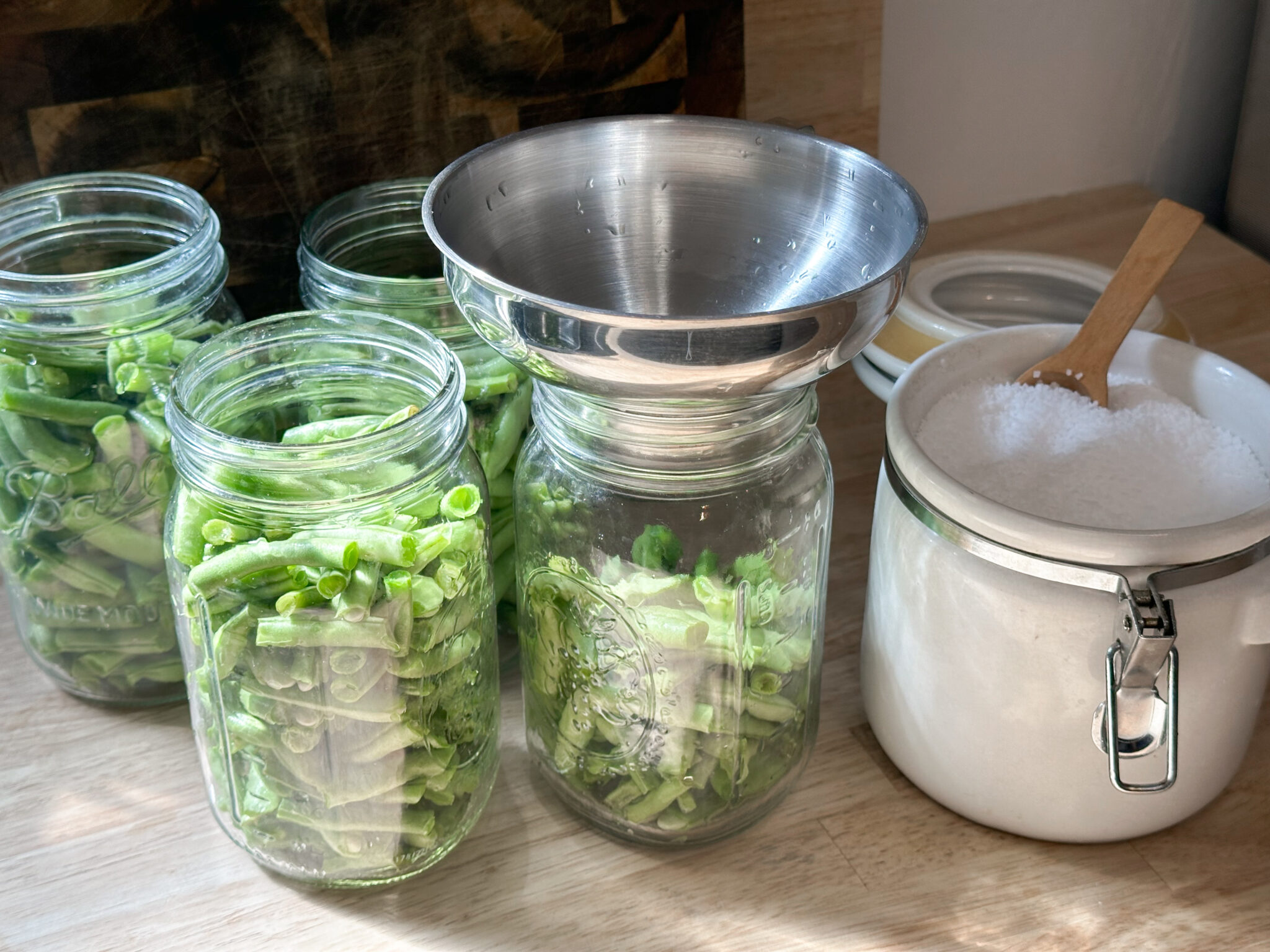 Canning Green Beans the Old-Fashioned Way: Easy How to Guide - At Home ...